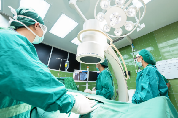 χειρουργοι πειραια ανα ειδικότητα Χειρουργοί οφθαλμιατροι, ουρολογοι